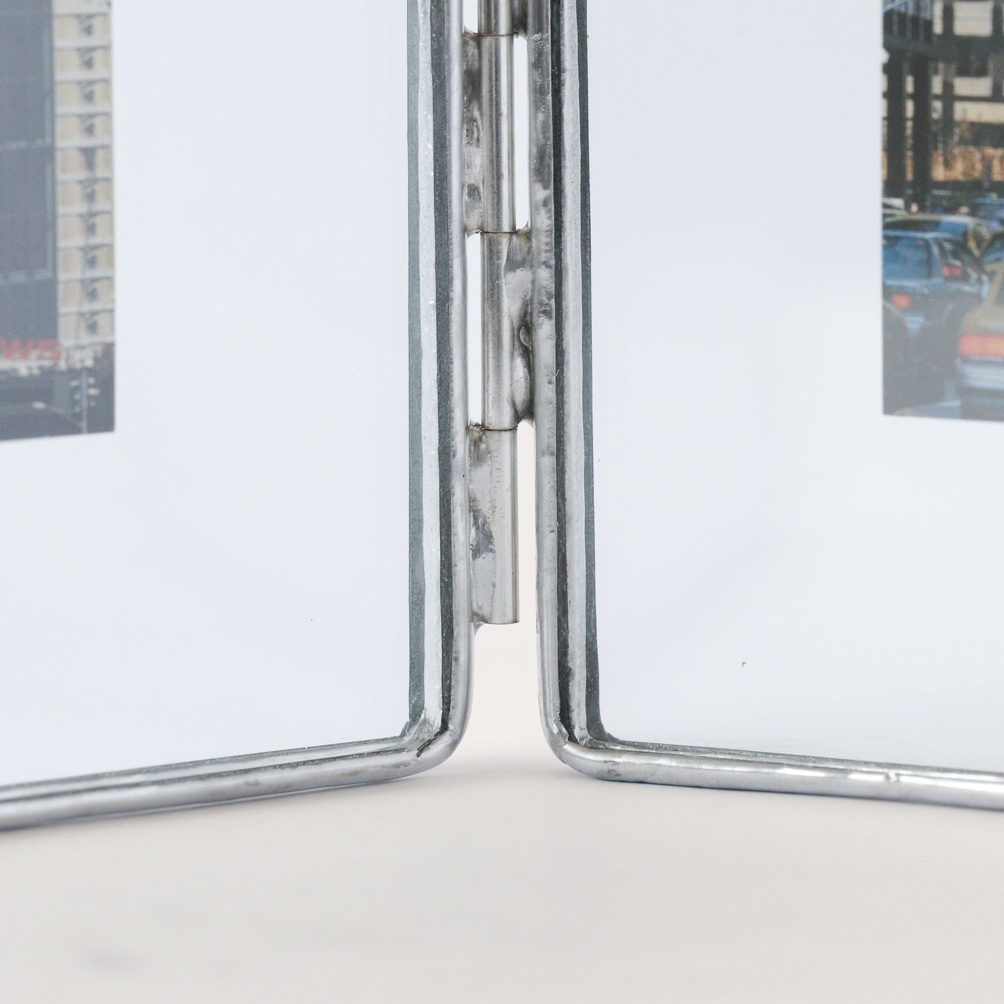 Oriel Double Picture Frame, 5" x 5", Silver – Alexander Lamont's Gift Shop